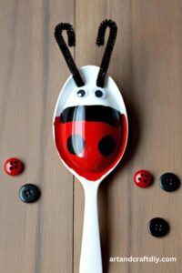 47+ Creative Plastic Spoon Bug craft Ideas - DIY Art and Crafts Ideas