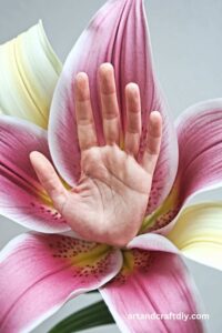 15 Fun & Meaningful Handprint Paper Lilies - DIY Art and Crafts Ideas