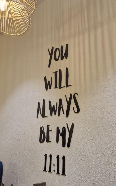 Creative Valentine's Day Room Decor Ideas - DIY Art and Crafts Ideas