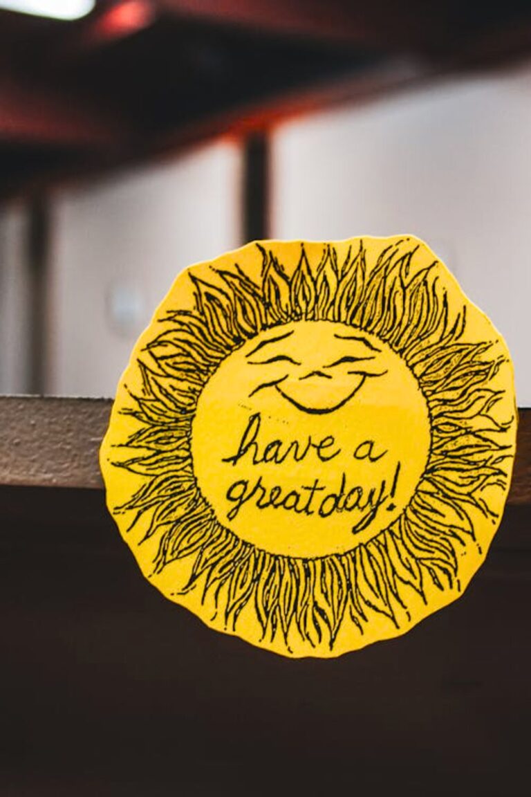 Fun & Easy Summer Craft Ideas - DIY Art and Crafts Ideas